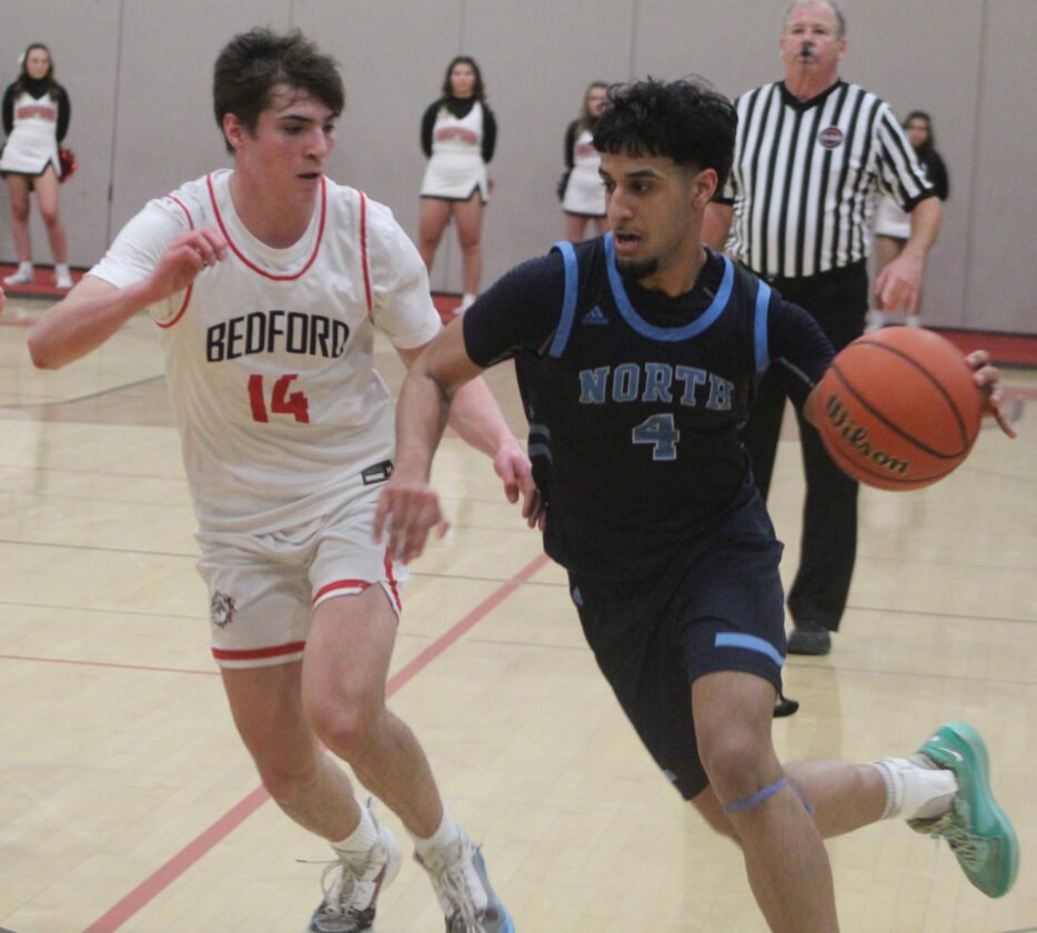Dogfight: Titans bark, but in end Bedford has more bite, 81-76 | News ...